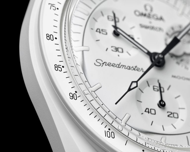 MoonSwatch Snoopy Has Landed: Mission to the Moonphase