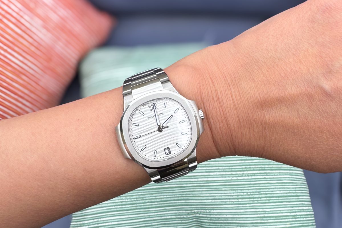 Patek 7118 Review: A Week With a Ladies' Patek Philippe Nautilus