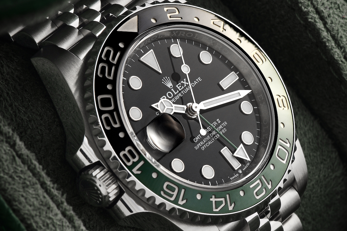 Left-Handed Watches: The 10 Best Destro Watches on the Market
