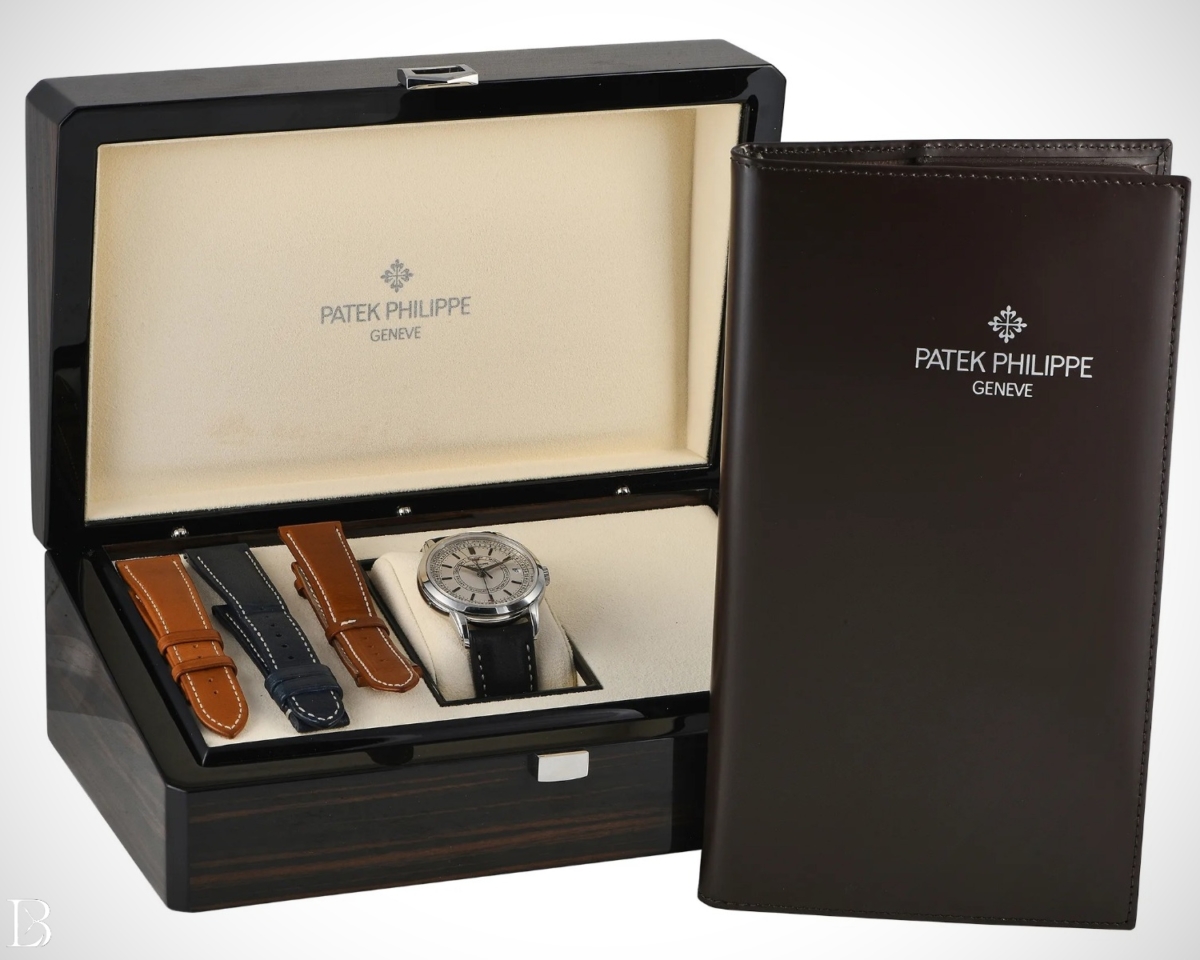 Patek Philippe 5212a Calatrava Weekly Calendar: Specs and Pics